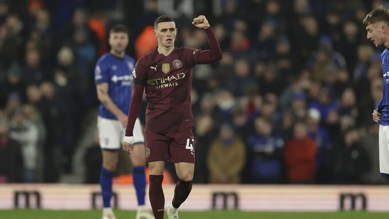 Pep Guardiola Ingin Phil Foden Tetap Setia dan Menghabiskan Kariernya ...