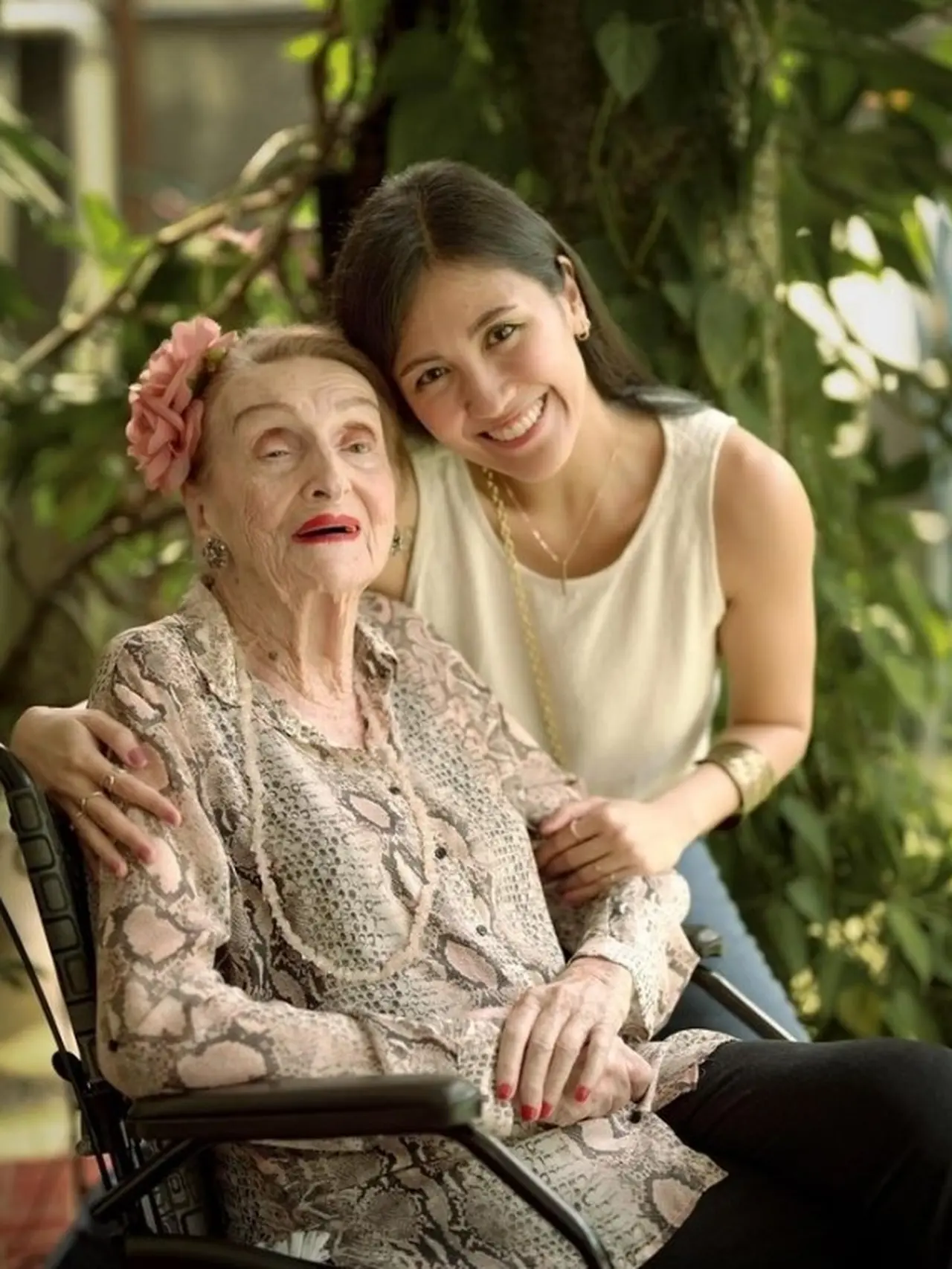 9 Potret Nenek Sharena Gunawan Berusia Hampir 1 Abad Bikin Salfok ...