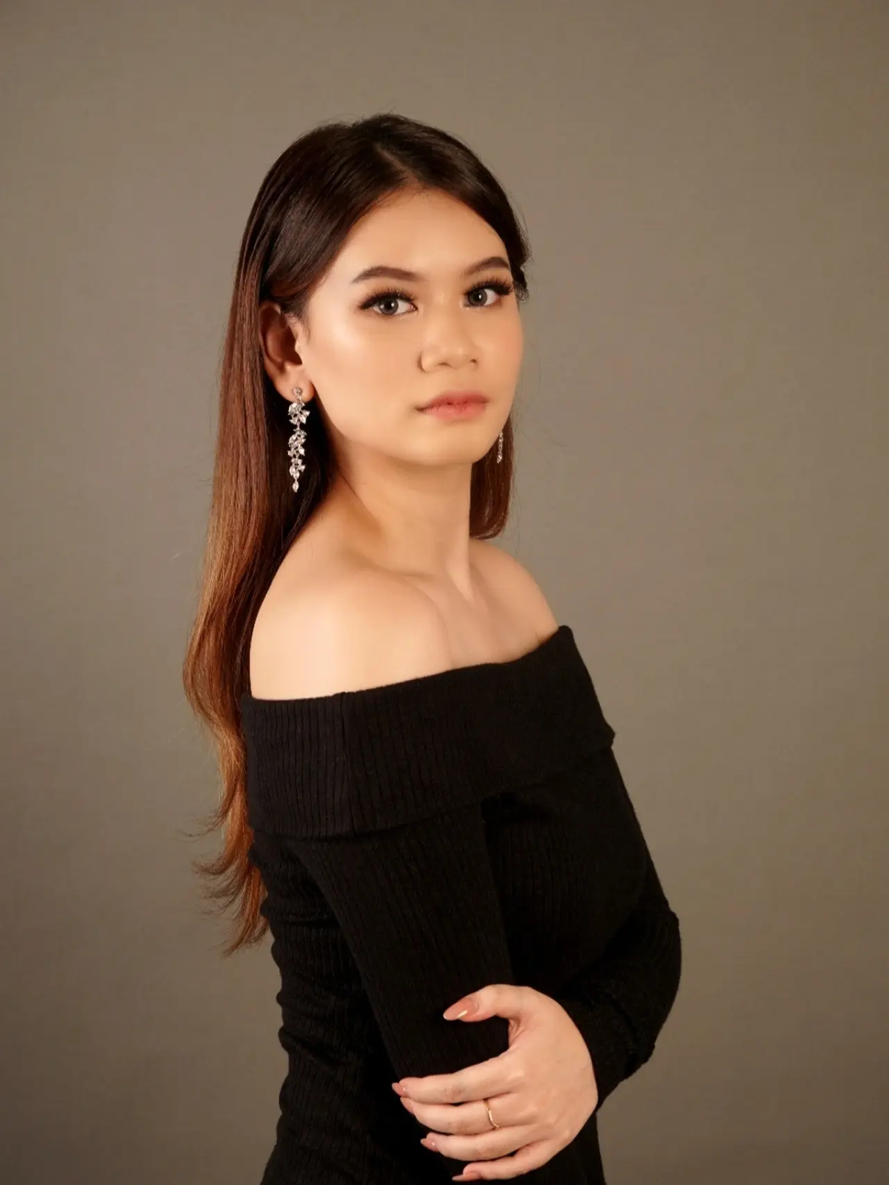 Natasya Sabella Menyuguhkan Nuansa Pop Balada dalam Single Terbaru Berjudul Takkan Sirna ...