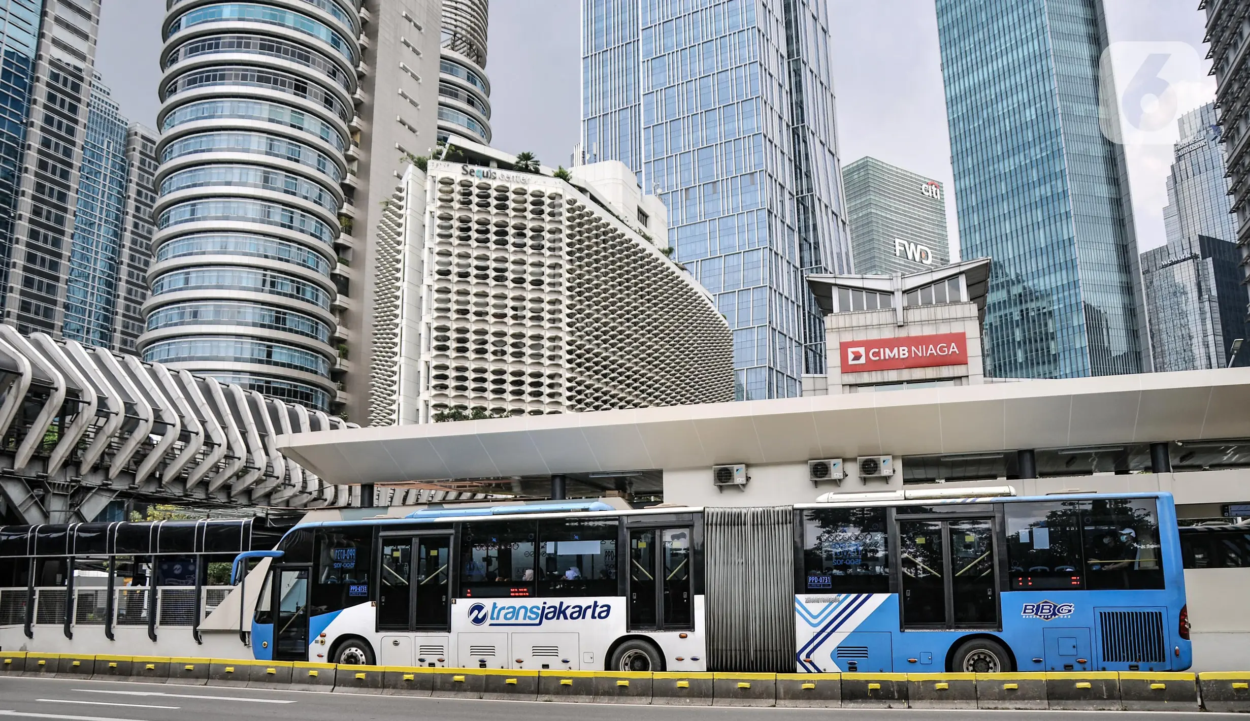 Bus Transjakarta Kembali Beroperasi 24 Jam - Foto Liputan6.com