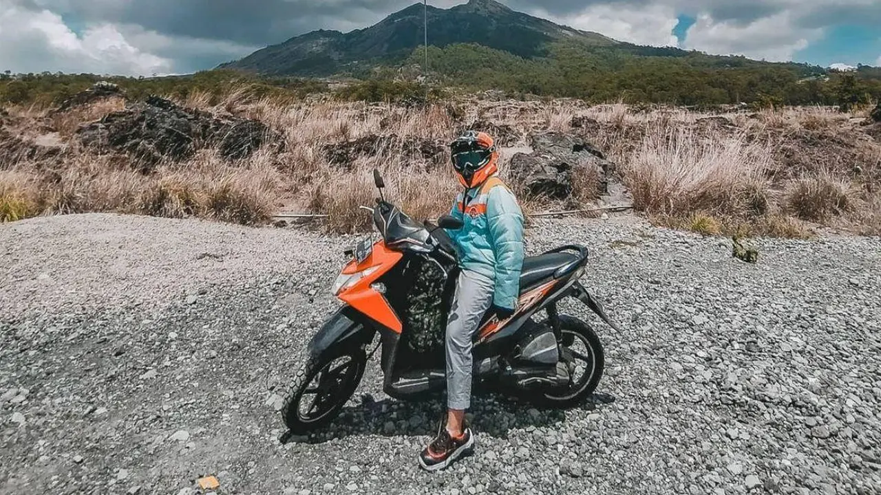 Inspiratif: Kisah Perjalanan Meify Nandya, Traveller Muda Sukses di Pulau Jawa dan Bali dengan ...