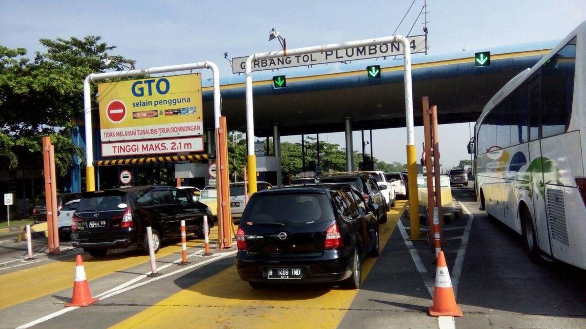 Siapkan Uang Pas Sebelum Masuk Tol Cipali - Regional Liputan6.com
