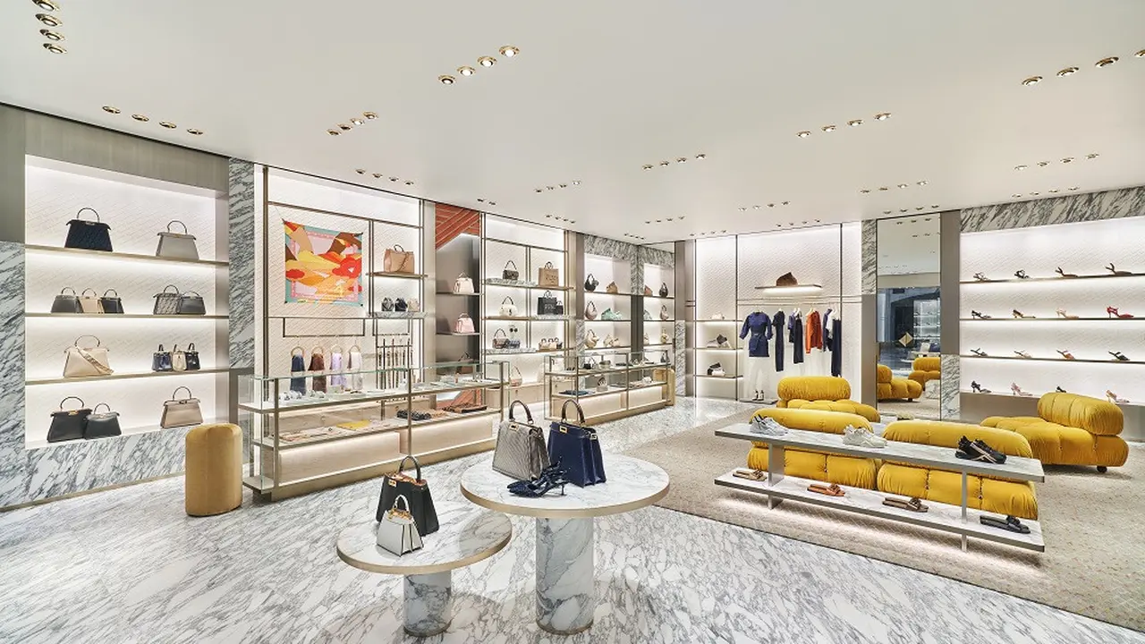Wajah Baru Butik FENDI di Plaza Senayan, Harmonisasi antara Warisan ...