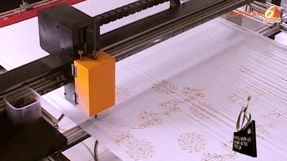 VIDEO: Guru SMK di Bekasi Ciptakan Mesin Batik Tulis - News Liputan6.com