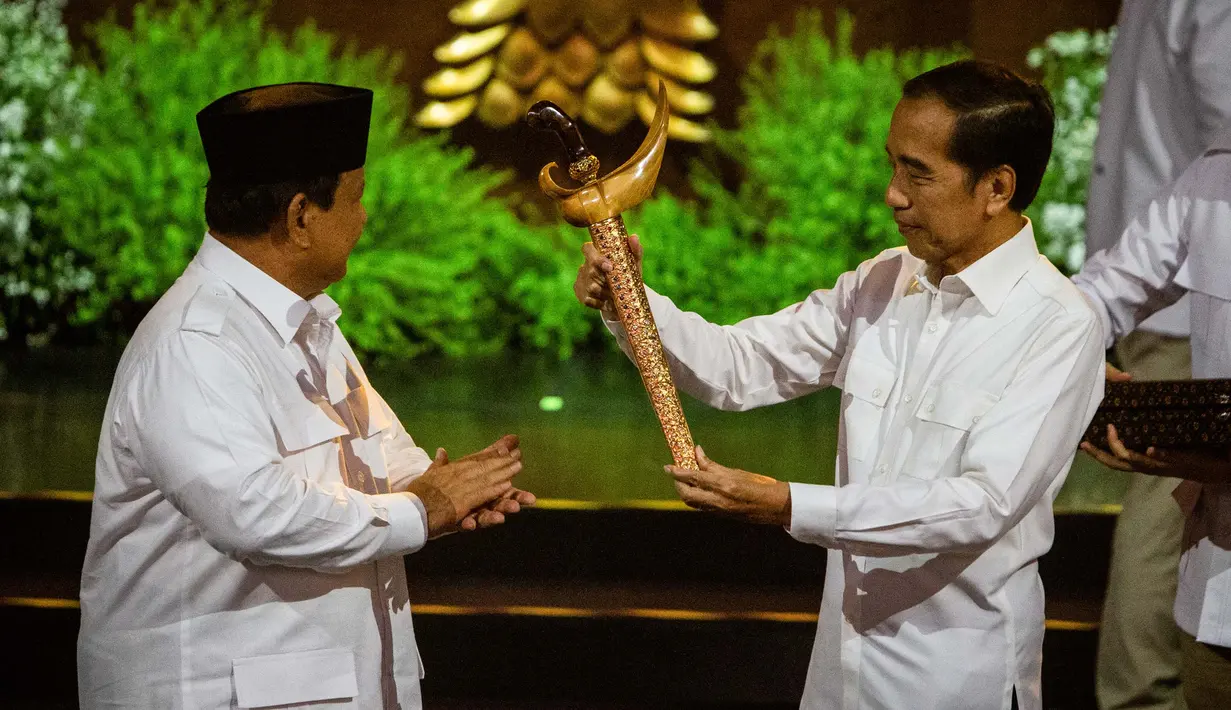 Momen Akrab Prabowo dan Jokowi di Puncak Perayaan Ulang Tahun ke-17 Partai Gerindra - Foto ...