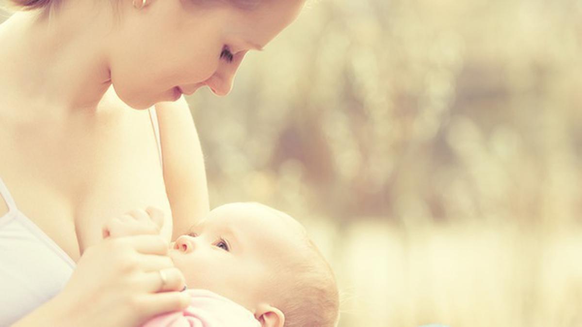 15 Jenis Makanan yang Harus Dihindari Ibu Menyusui - Parenting Fimela.com