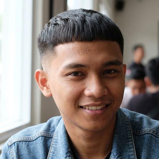 11 Model Rambut Pria Poni Depan Pendek: Tampil Keren, Modern, dan Mudah ...