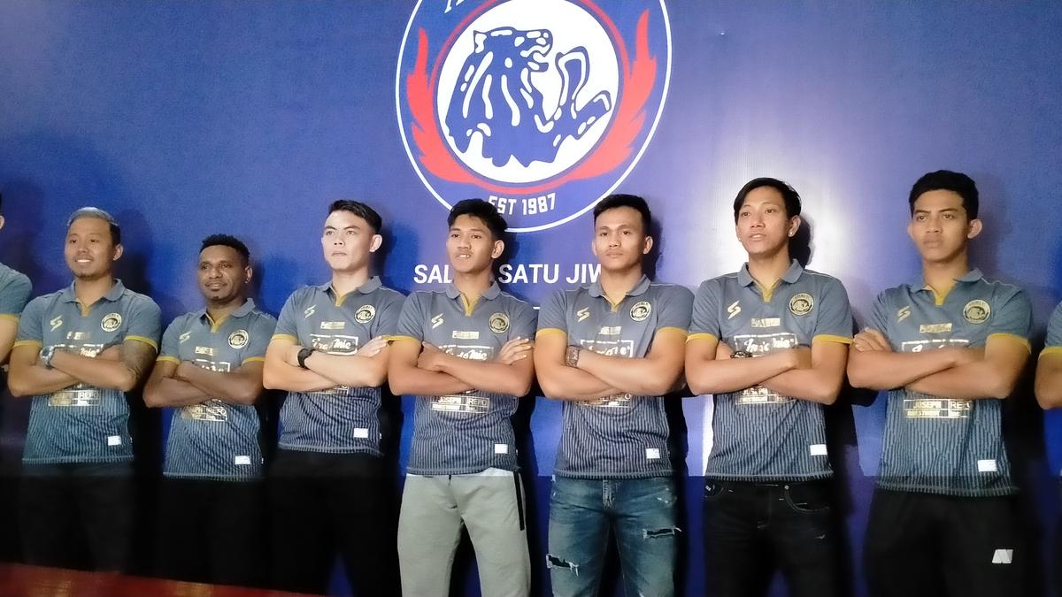 Resmikan 6 Wajah Baru, Perburuan Pemain Baru Arema FC Belum Berakhir