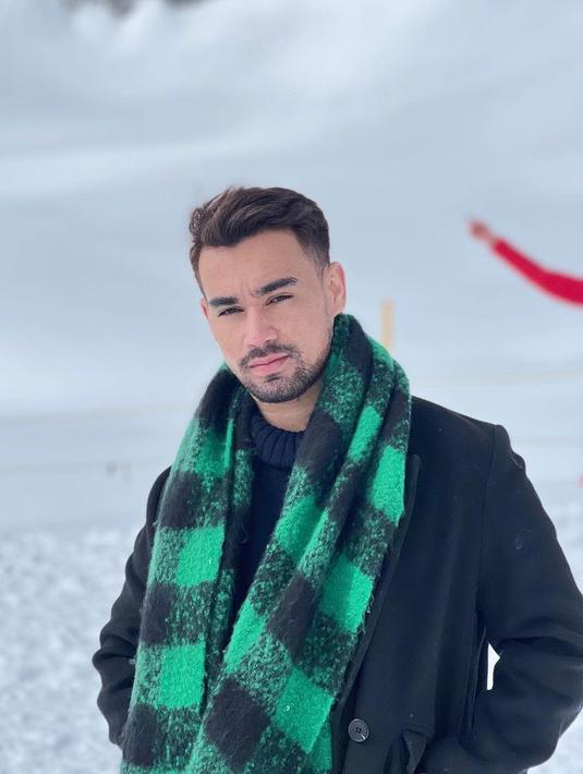 Mengenang Celebrity Makeup Artist Manscrow Gilang yang Berpulang, Ivan ...