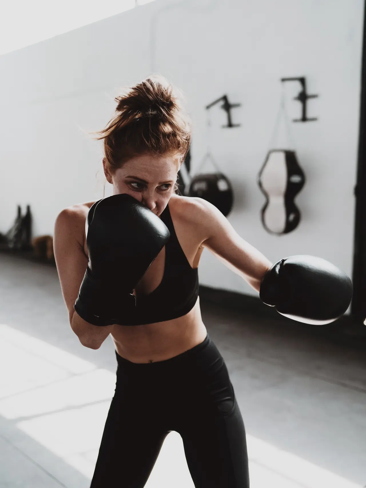 Dua Jenis Olahraga Berbeda, Kenali Perbedaan Muay Thai dan Boxing