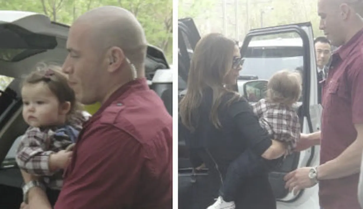 Harper Seven Beckham: Bayi Mungil Yang Fashionista - Photo Fimela.com