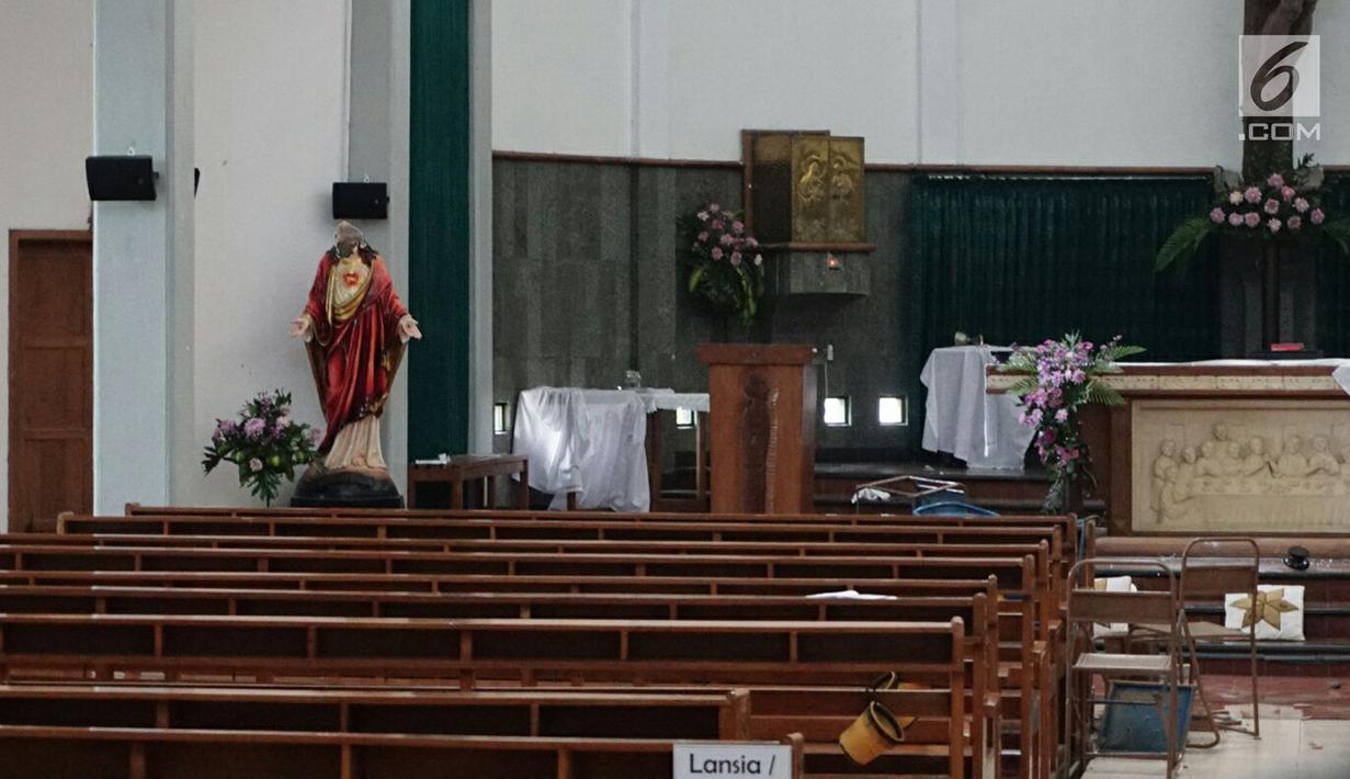 FOTO: Gereja Santa Lidwina Bedog Yogyakarta Diserang Orang Tak Dikenal - Foto Liputan6.com