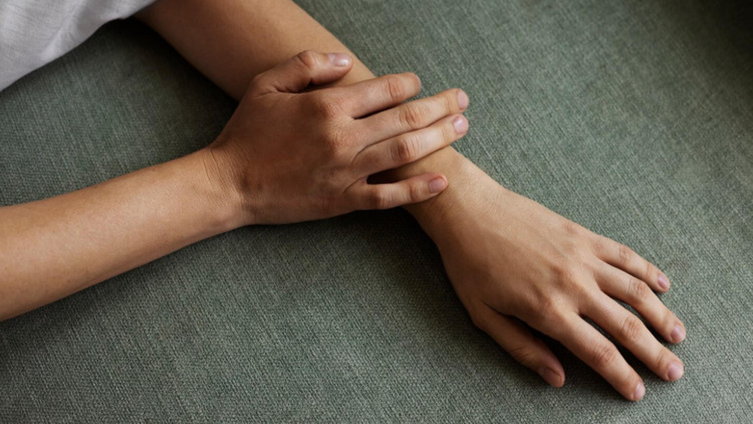 Cara Mengobati Tangan Kebas agar Tidak Semakin Parah di Kemudian Hari