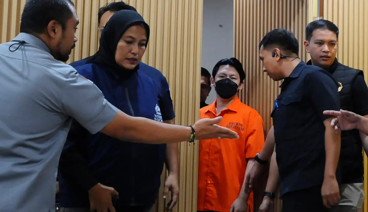 Ditangkap di Bali, Ditjen Imigrasi Pulangkan Buronan Interpol Hector ...