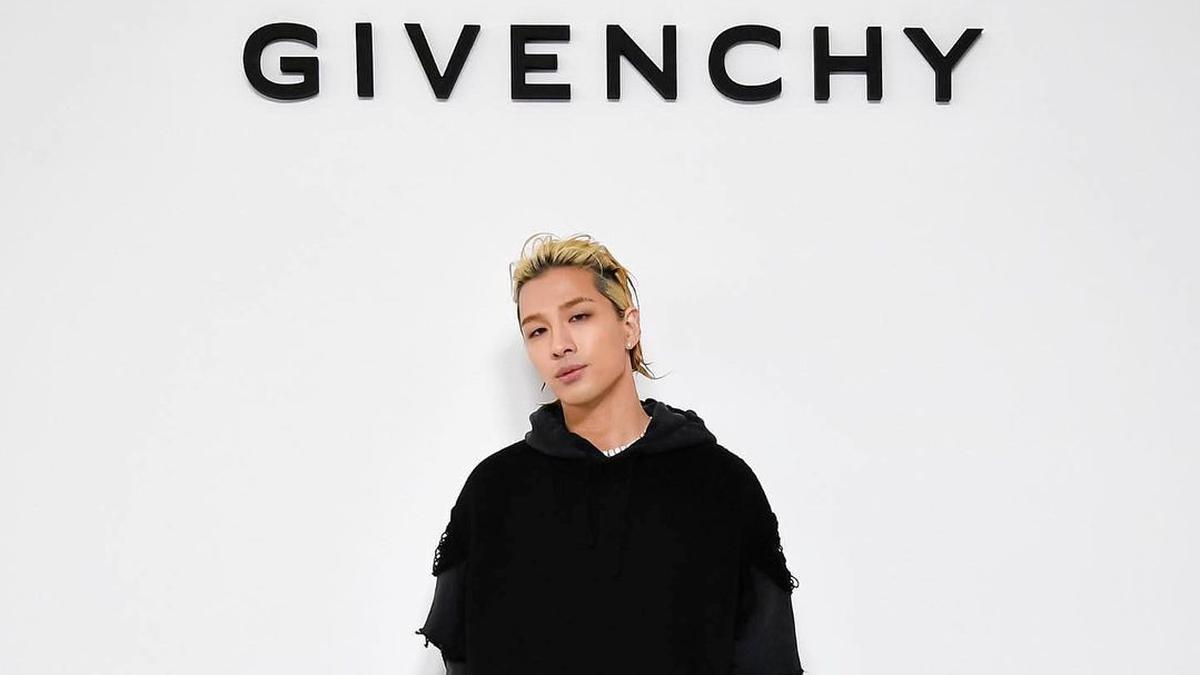 Gaya Perdana Taeyang Big Bang sebagai Duta Global Givenchy di Paris Fashion Week