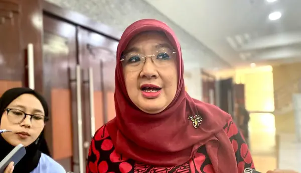 Viral Ibu Kandung Asal Tangerang Lecehkan Anak Baju Biru, KPAI Jelaskan UU yang Dilanggar dan ...