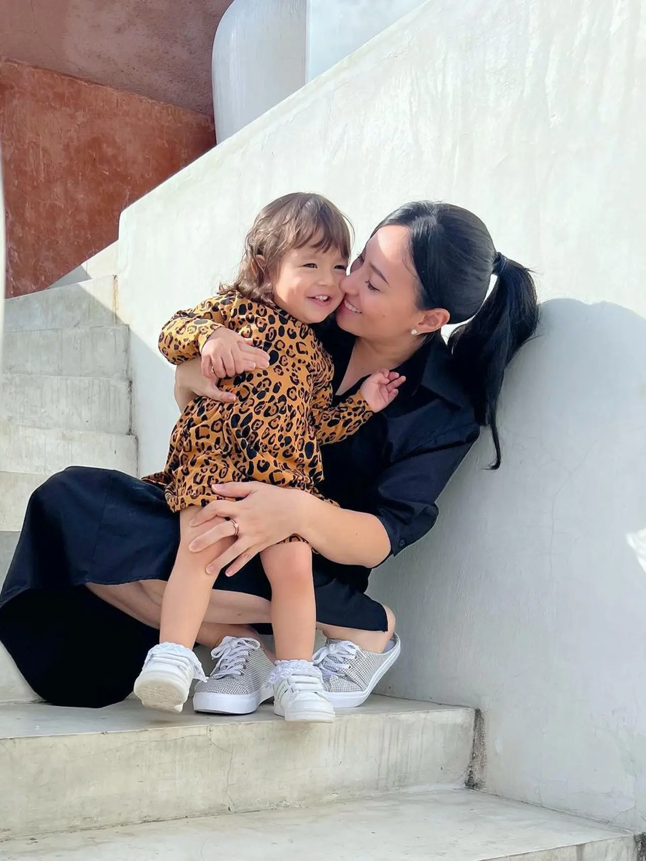 Asmirandah Terjun ke Dunia Fashion, Tanda Cinta Untuk Chloe Emmanuelle ...