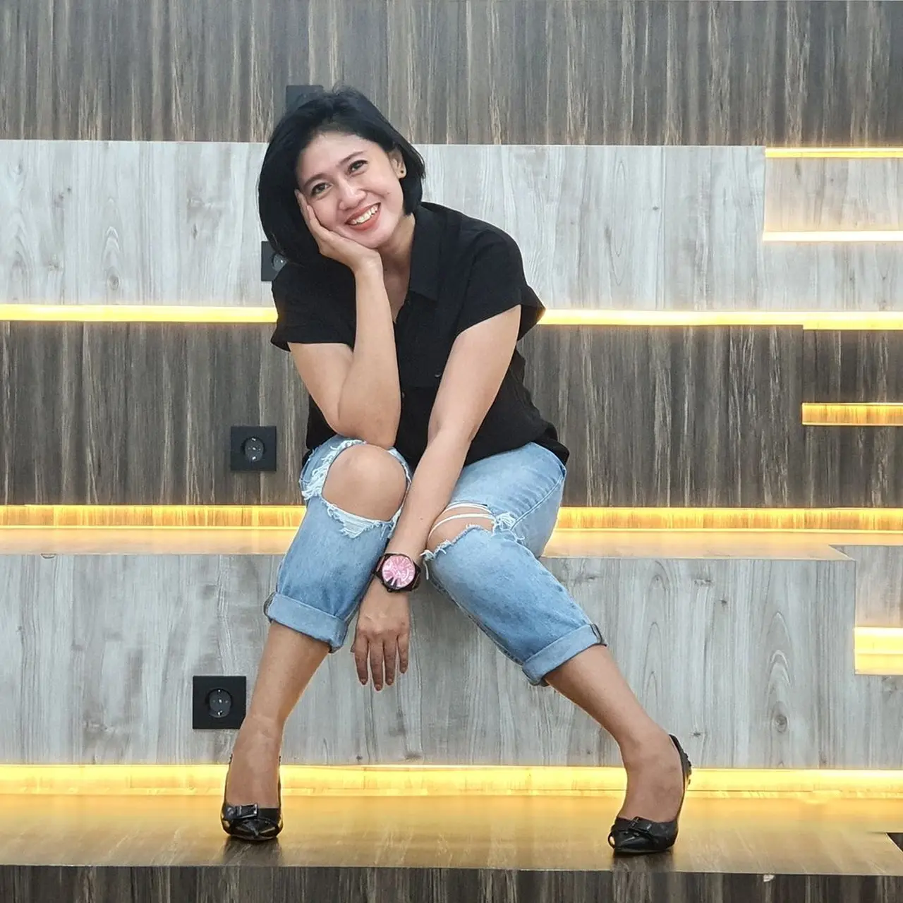 7 Potret Terbaru Erie Suzan, Pedangdut Senior yang Makin Cantik di Usia ...