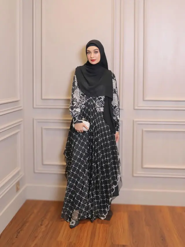 Inspirasi 10 Dress Brokat Mewah Terbaru yang Memikat dan Elegan - Hot ...