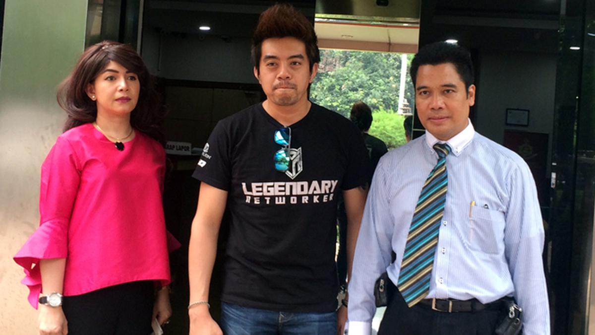 Martin Carter Pertanyakan Kasus Pencurian Lagunya - ShowBiz Liputan6.com