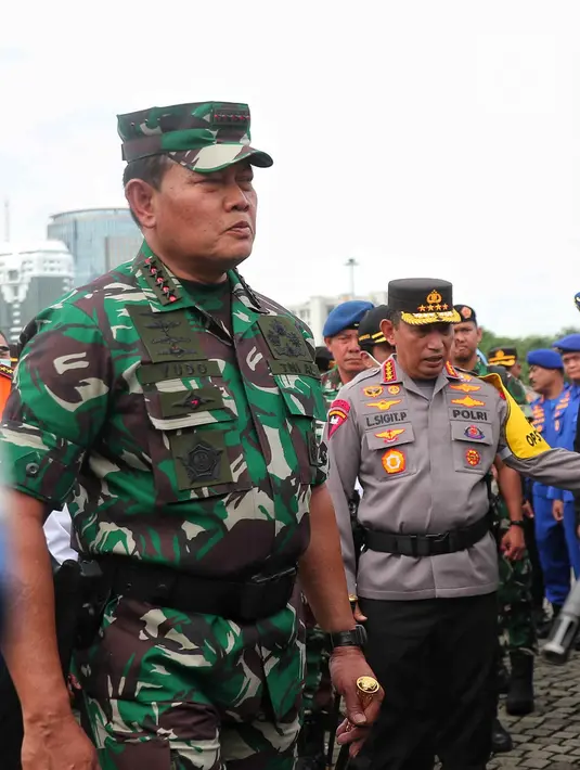 Panglima TNI dan Kapolri Pimpin Apel Operasi Lilin 2022 di Monas - Foto Liputan6.com