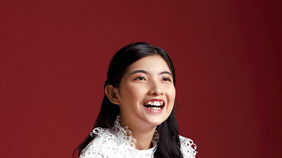 Desainer Selphie Bong Pilih Model Difabel dengan Cerebral Palsy untuk Peragakan Busananya ...