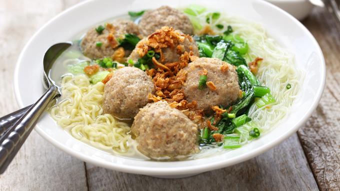 3 Resep Mie Bakso Kuah Lezat dan Gurih - Food Fimela.com