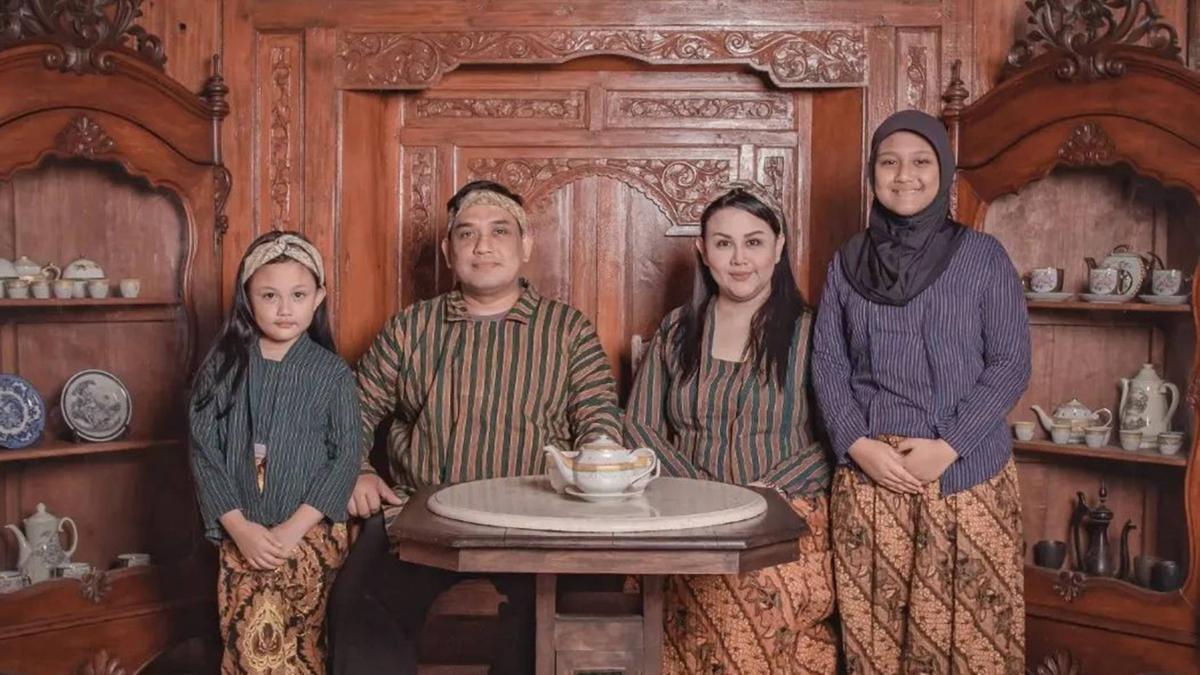 Pemotretan Keluarga Tia AFI di Solo, Tampil Curi Perhatian dengan Tema Wong Ndeso - Foto ...