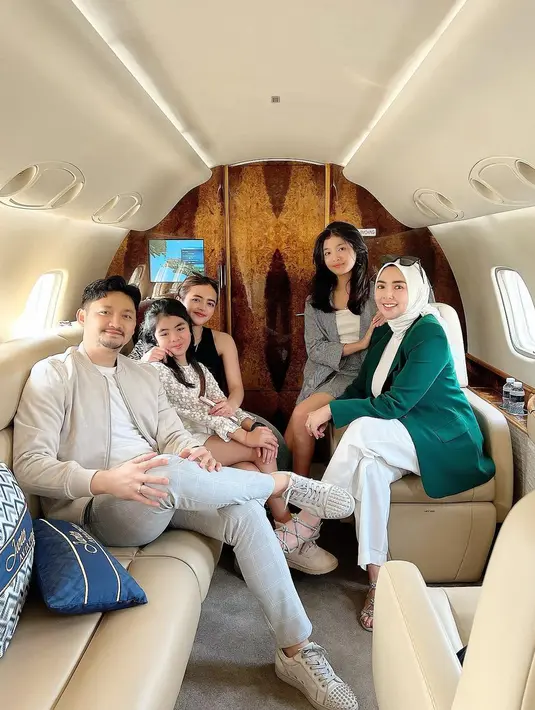 6 Bulan Nikah, Potret Angga Wijaya dan Nurul Kamaria yang Makin Mesra dan Bahagia - Photo Fimela.com