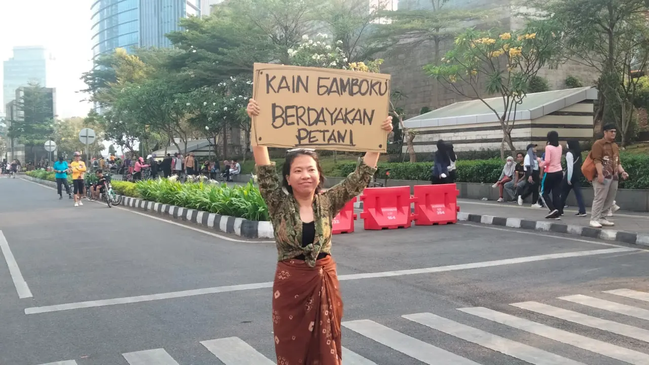 Parade Berkain di Car Free Day Jakarta, Pamerkan Wastra Indonesia dari ...