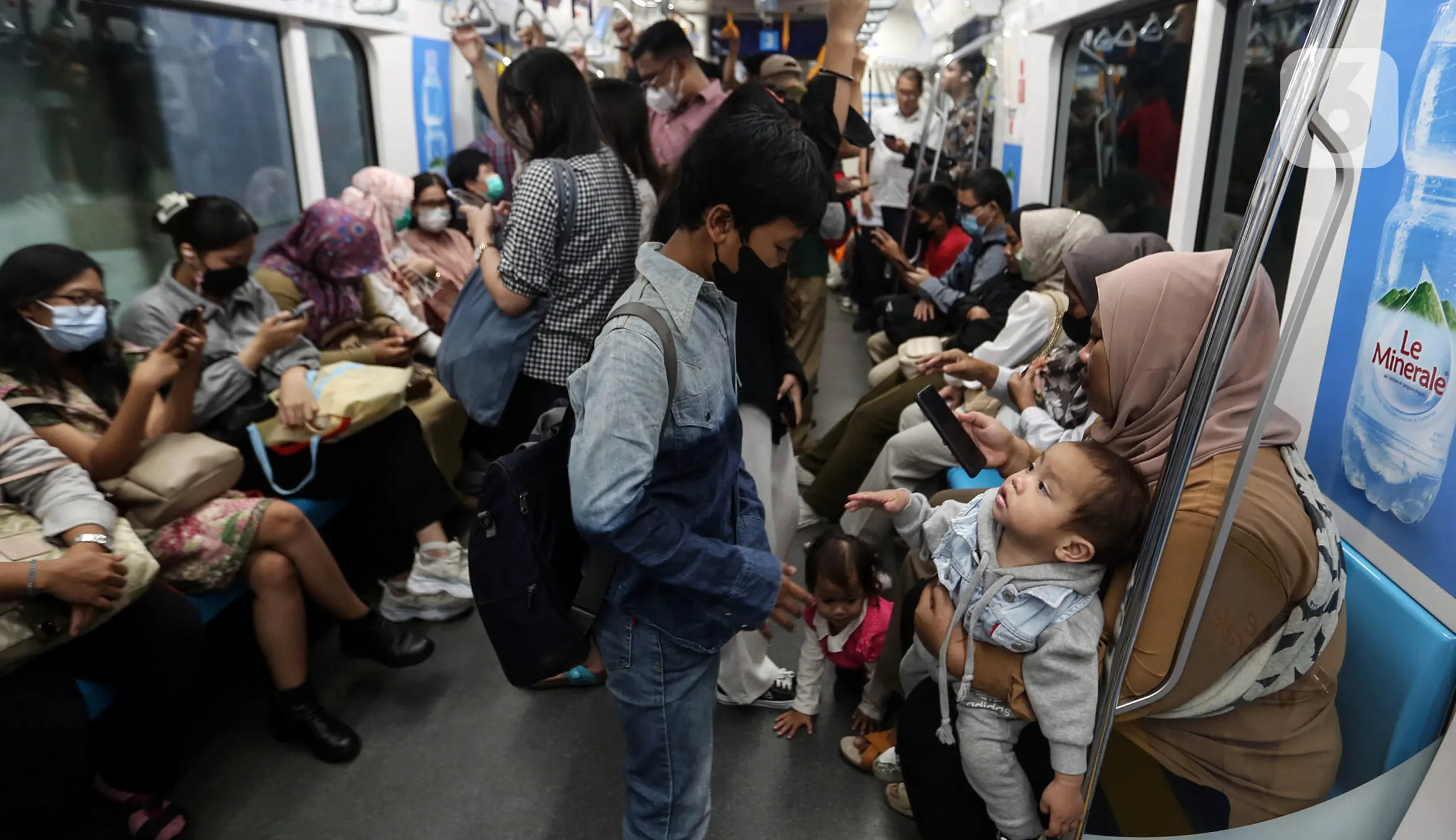 HUT DKI Jakarta, Tarif Transjakarta hingga MRT Cuma Rp 1 - Foto ...