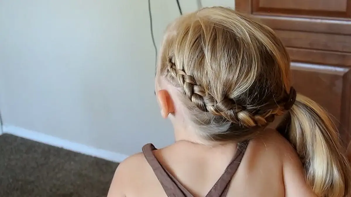 7 Inspirasi Tata Rambut Imut-Imut Untuk Gadis Kecilmu - Photo Fimela.com