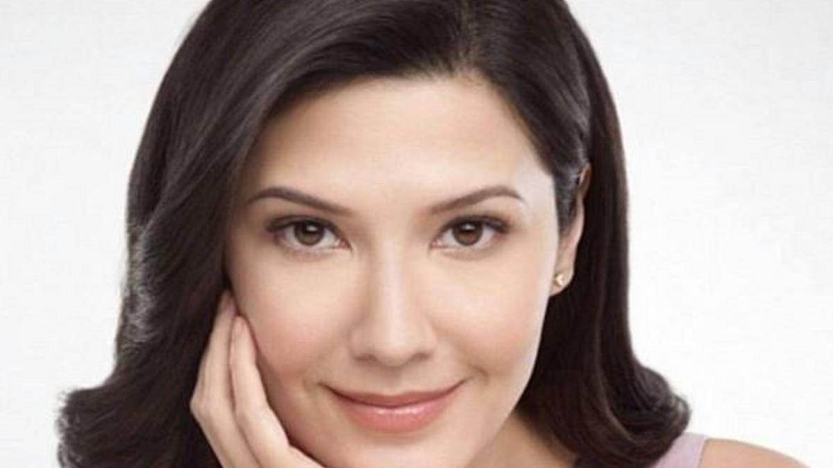 Tamara Bleszynski Memancarkan Aura Kecantikan di London