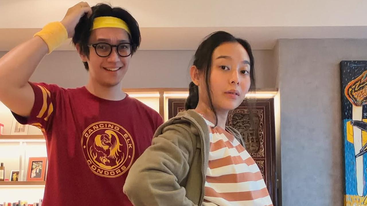 6 Potret Bahagia Dhika Himawan dan Brandon Salim Umumkan Kehamilan Pertama