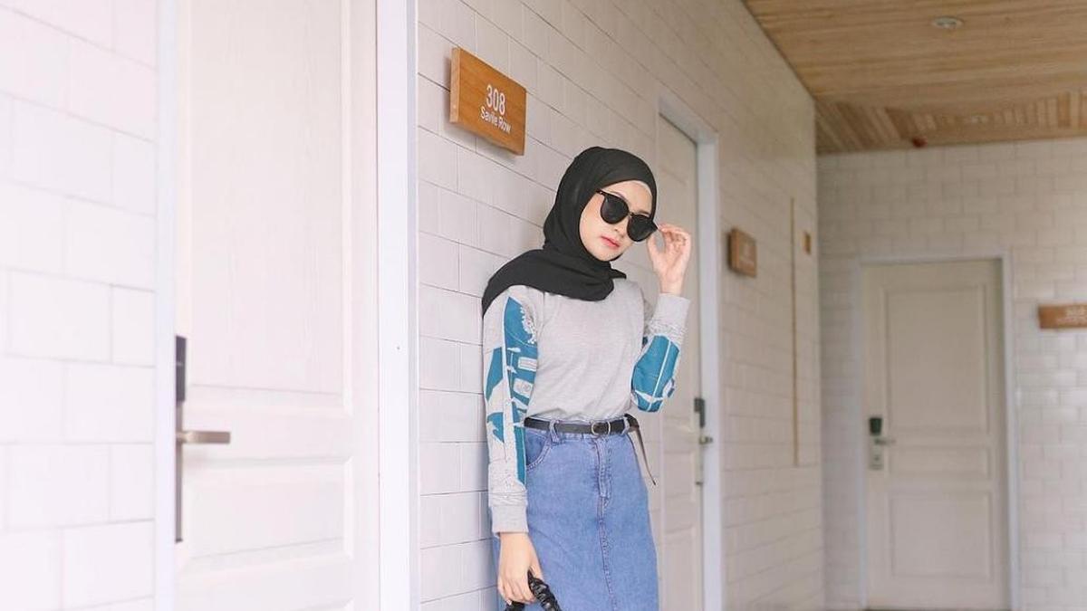 Tampil Kece dengan 7 Ide Mix and Match Rok Denim Panjang untuk Remaja ...