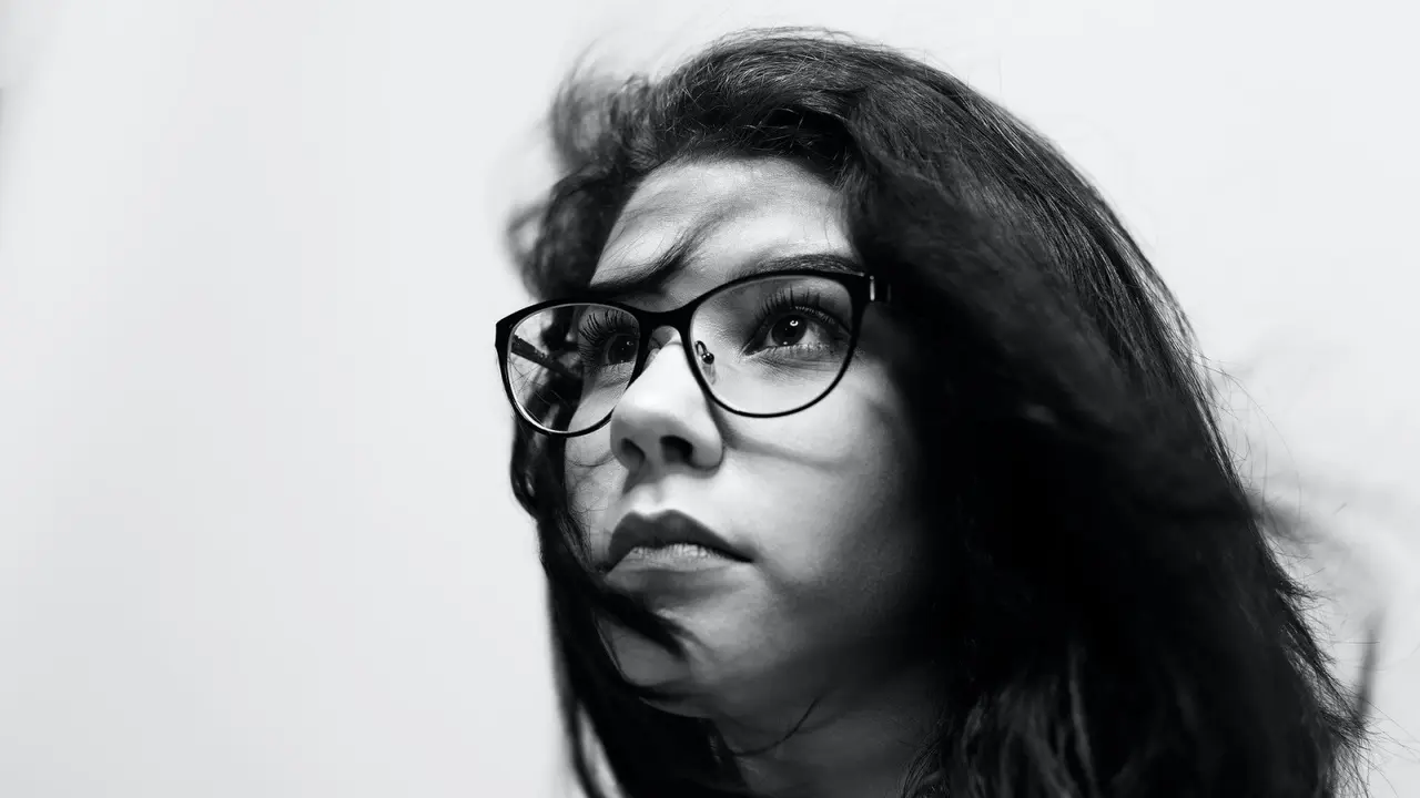 Skeptis adalah Sikap Mempertanyakan Segala Sesuatu, Kenali Jenis ...