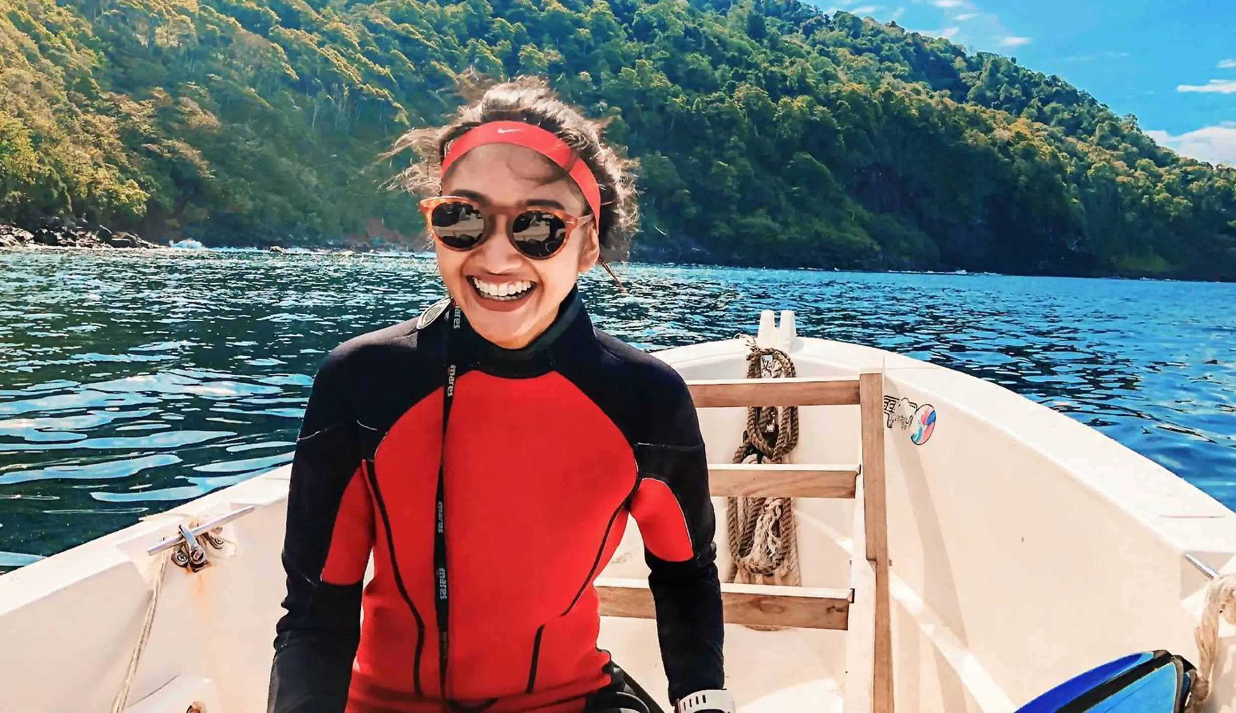 FOTO: Tampil Makin Gaya, Ini Potret Claresta Taufan dengan Kacamata ...