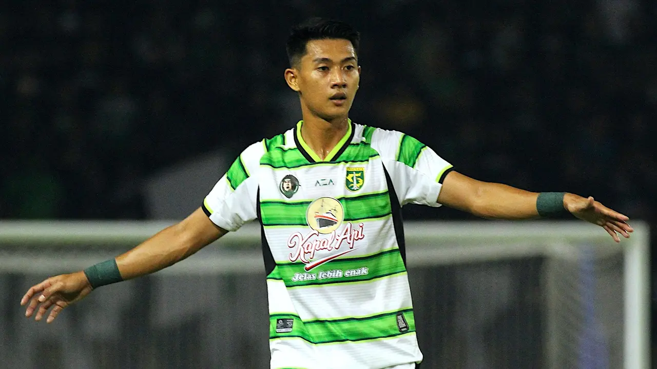 Profil Malik Risaldi, Pemain Persebaya Resmi Debut di Timnas Indonesia ...