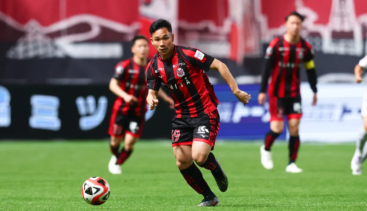 Foto: Hokkaido Consadole Sapporo Akan Hadapi Laga Hidup dan Mati di J-League YBC Levain Cup 2023 ...