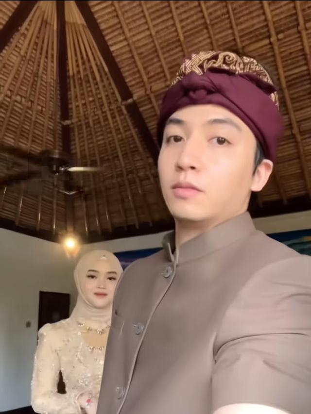 7 Potret Jeffry Reksa dan Putri Delina yang Berhijab Pakai Baju Adat ...