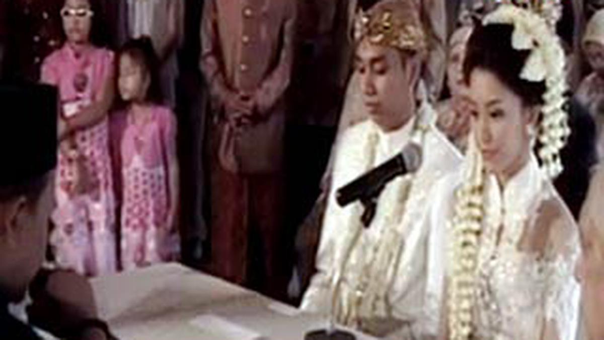 Rayi "RAN" Nikahi Teman SMA - ShowBiz Liputan6.com