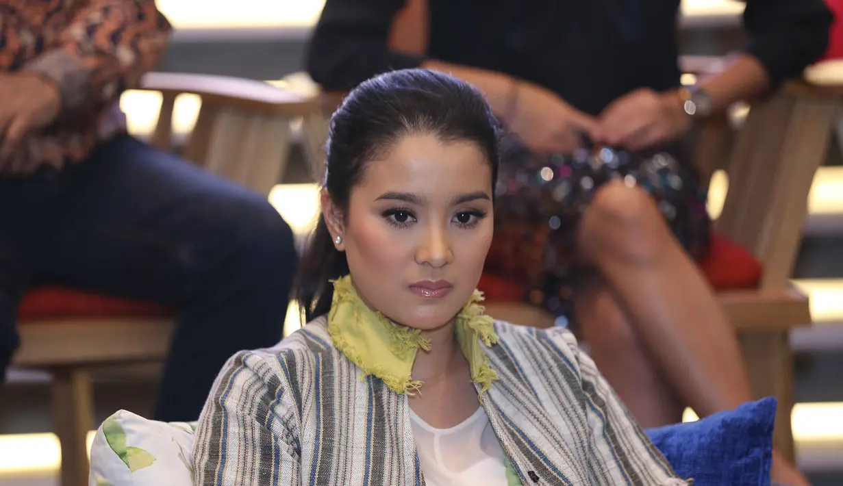 Meski Sibuk, Marcella Zalianty Sempatkan Antar Jemput Anaknya - Photo Fimela.com