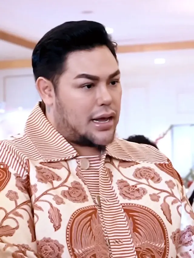 Cinta Batik, Ivan Gunawan Antusias Hadiri Ajang Tahunan Fashion Show ...