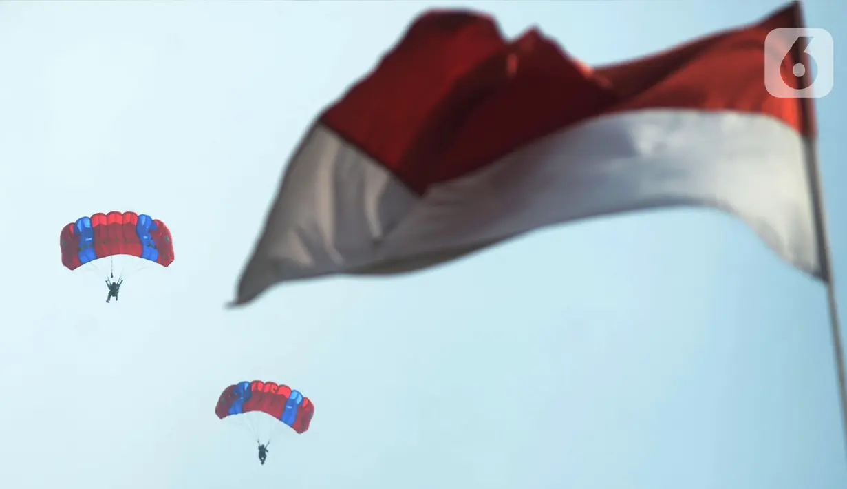 FOTO: Aksi Prajurit Kopaska Saat Latihan Peperangan Laut Khusus - Foto ...