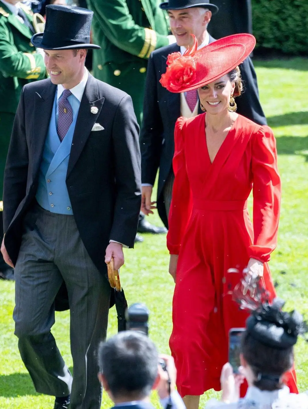 6 Tampilan Merah Membara Kate Middleton saat Debut di Royal Ascot 2023 ...