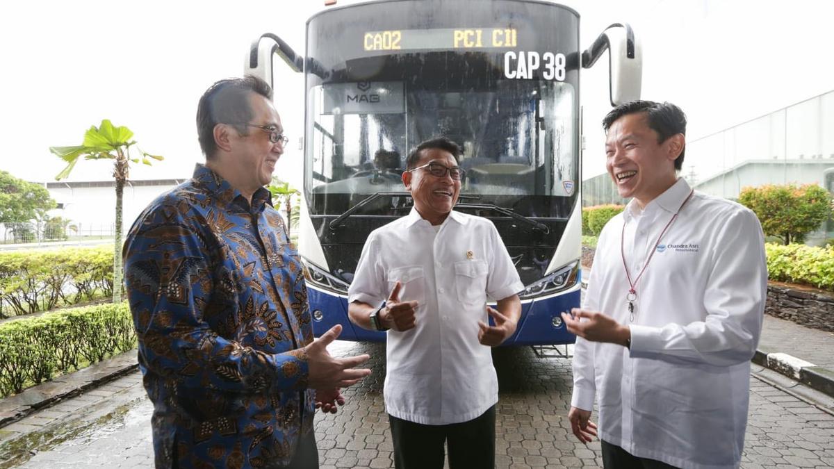 Dukung Industri Energi Masa Depan, Moeldoko Resmikan Penggunaan Bus ...
