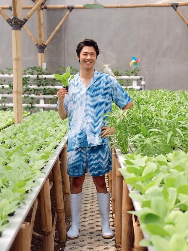 Penyanyi Han Chandra Sulap Lahan Bekas Penampungan Barang Tak Terpakai ...