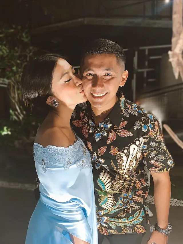 6 Potret Tyna Kanna dan Kenang Mirdad Cium Pipi, Dulu Dianggap Sempurna ...