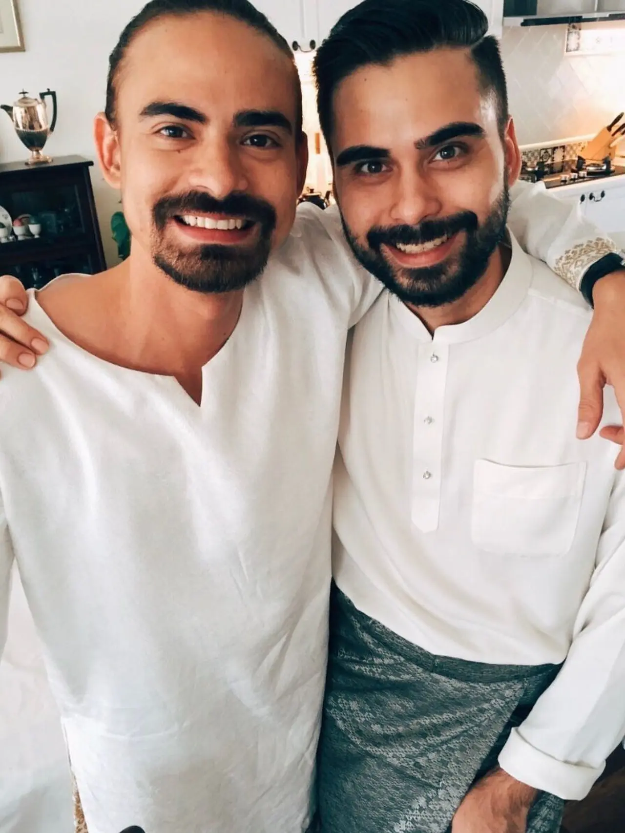 Jarang Tersorot, Berikut Potret Adam Sinclair Adik Ipar BCL yang Punya ...