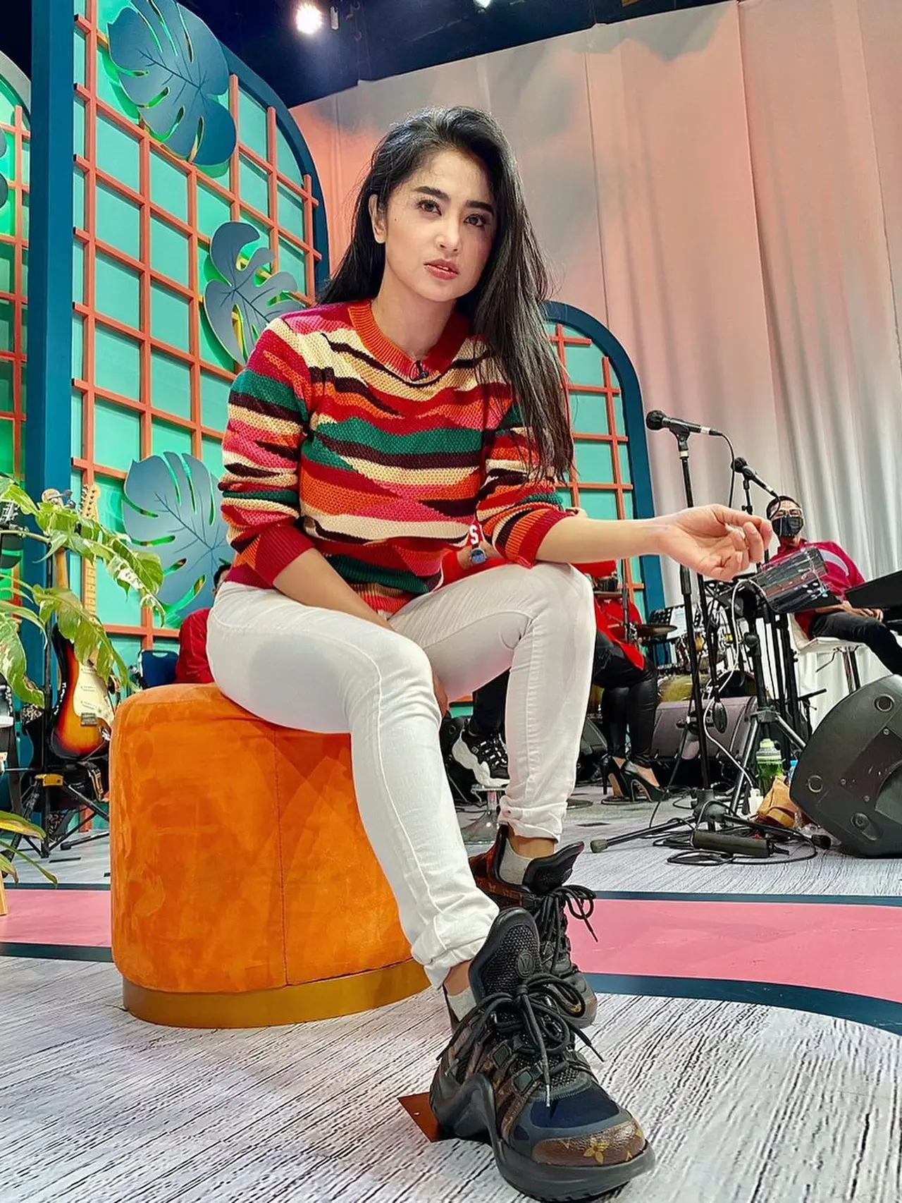 Dewi Perssik Dituding Mandul dan Pernah Aborsi, Posting Hasil USG ...